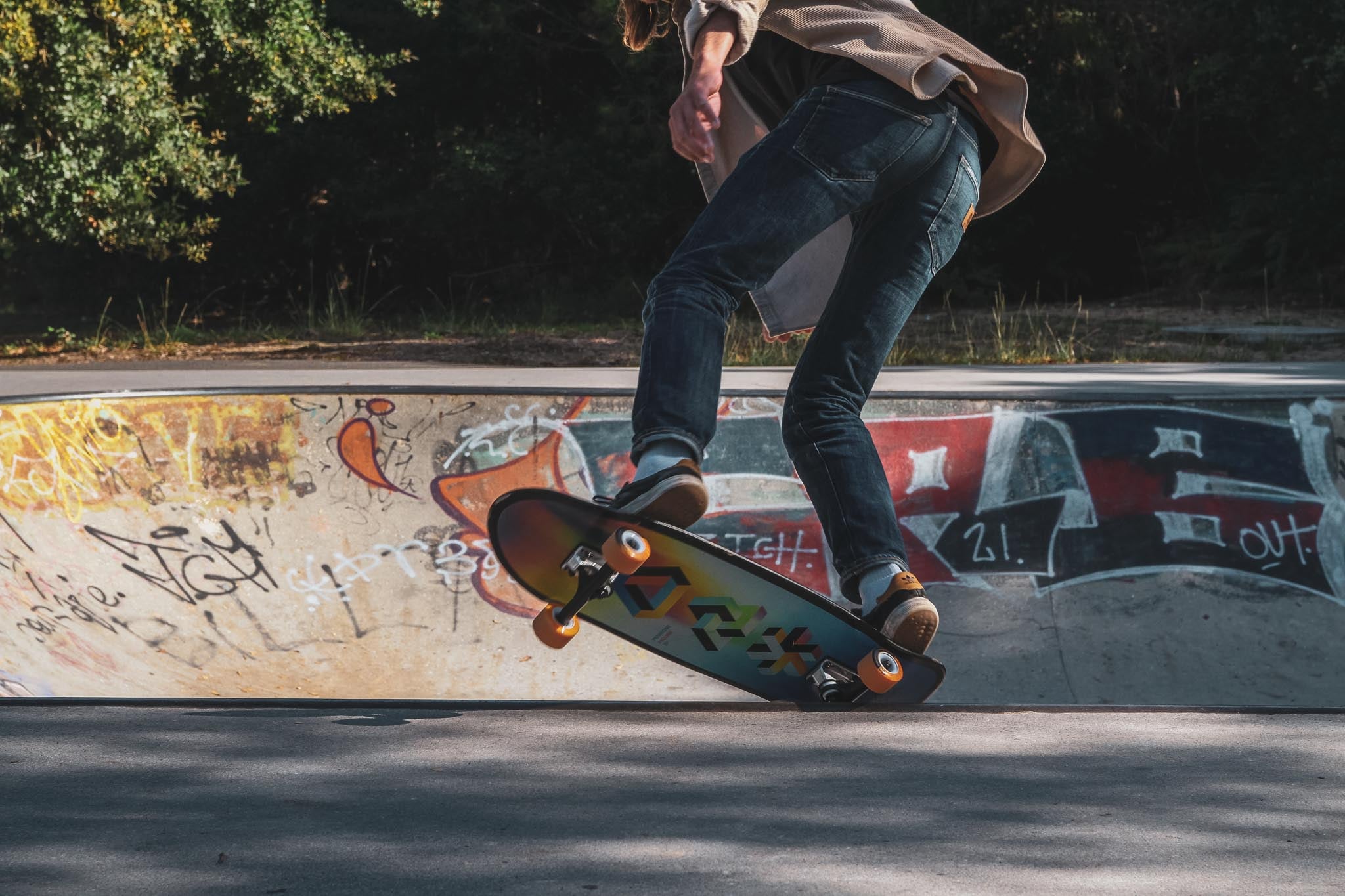 CONTACT US - FLYING WHEELS SKATEBOARDS